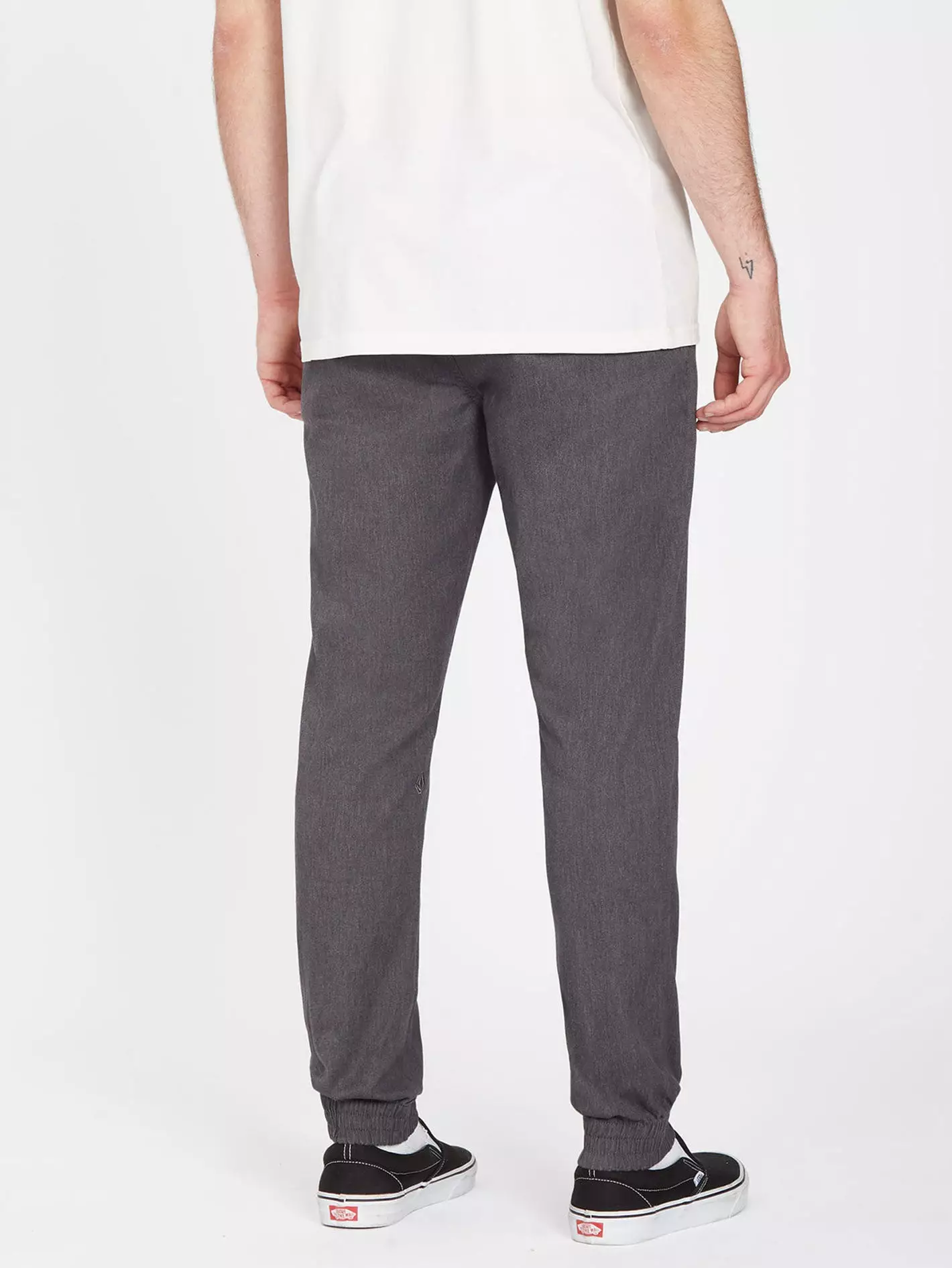 Volcom Original Official Store di ZALORA Indonesia