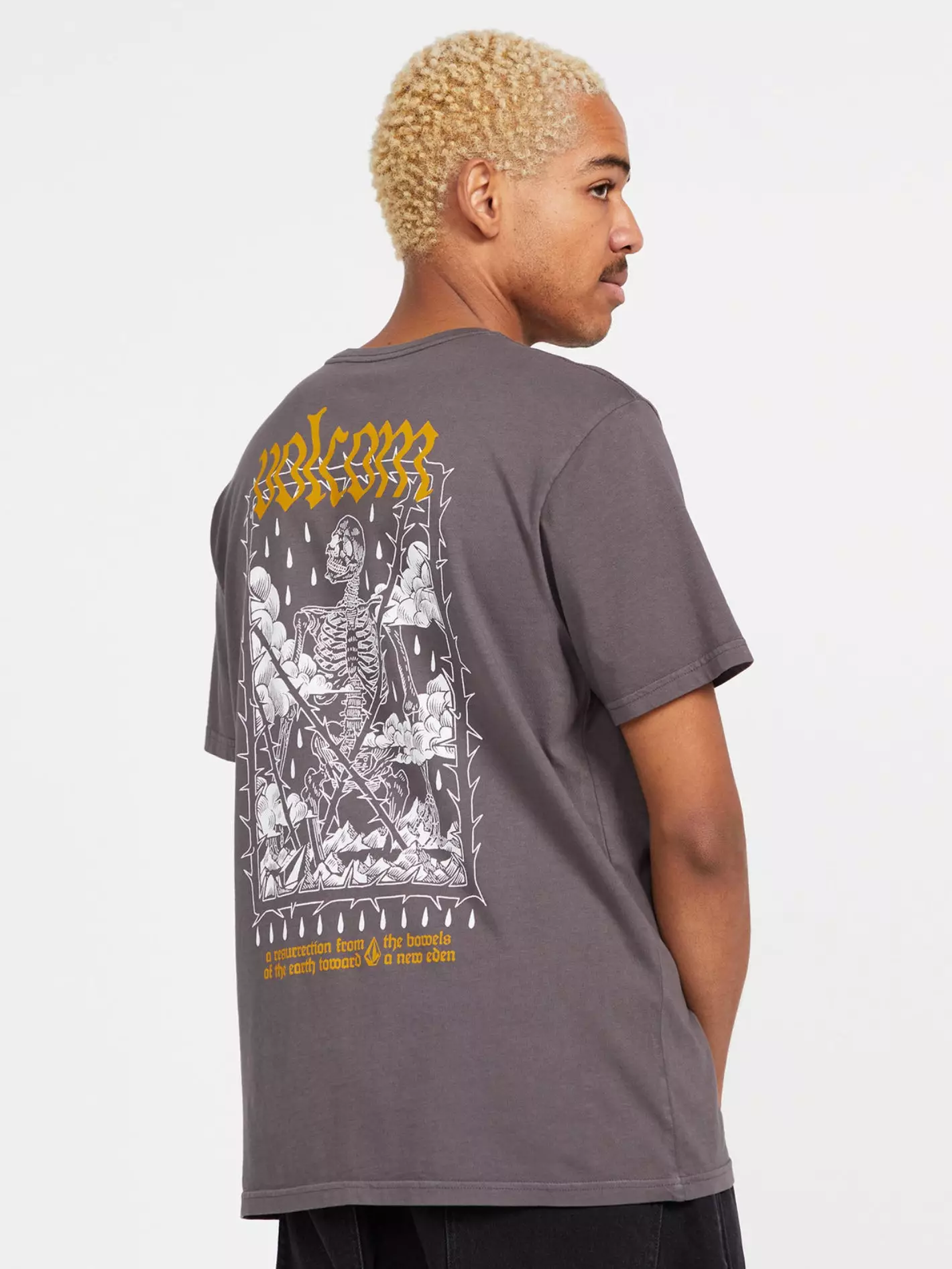 Jual Volcom Pria Original 2024 | ZALORA Indonesia