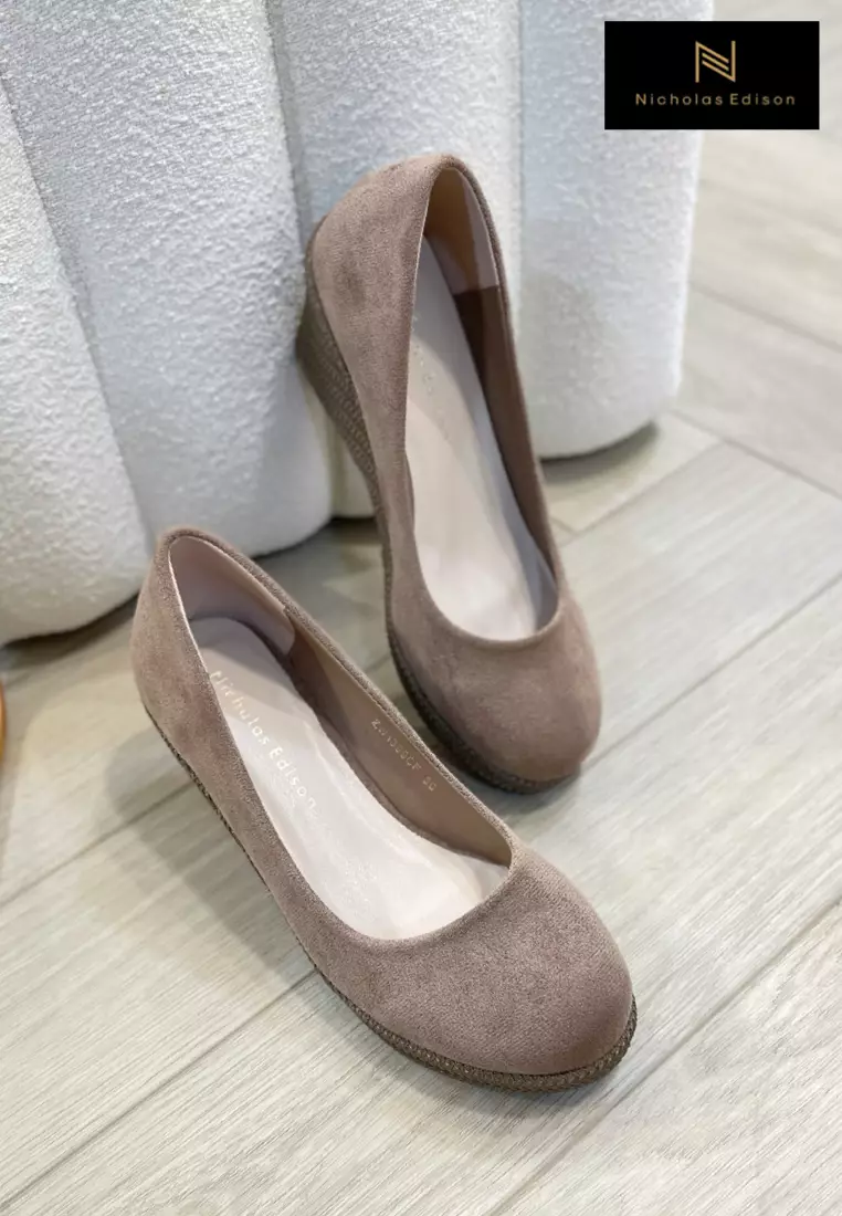 Jual NICHOLAS EDISON Wedge Eliza Coffee Original 2026 | ZALORA Indonesia