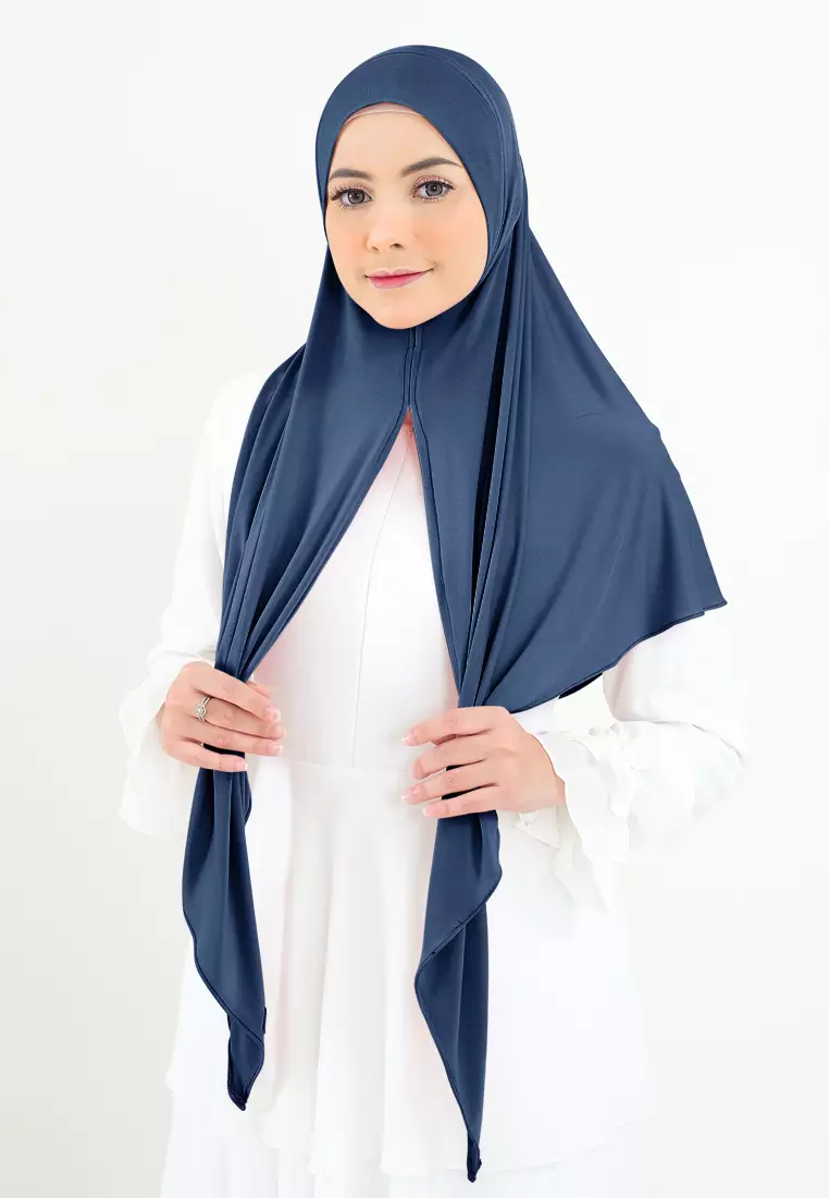 Jual COTTON BEE Cotton Bee - Hijab Segitiga Instan Syahira Jersey - Navy Original 2025 | ZALORA ...