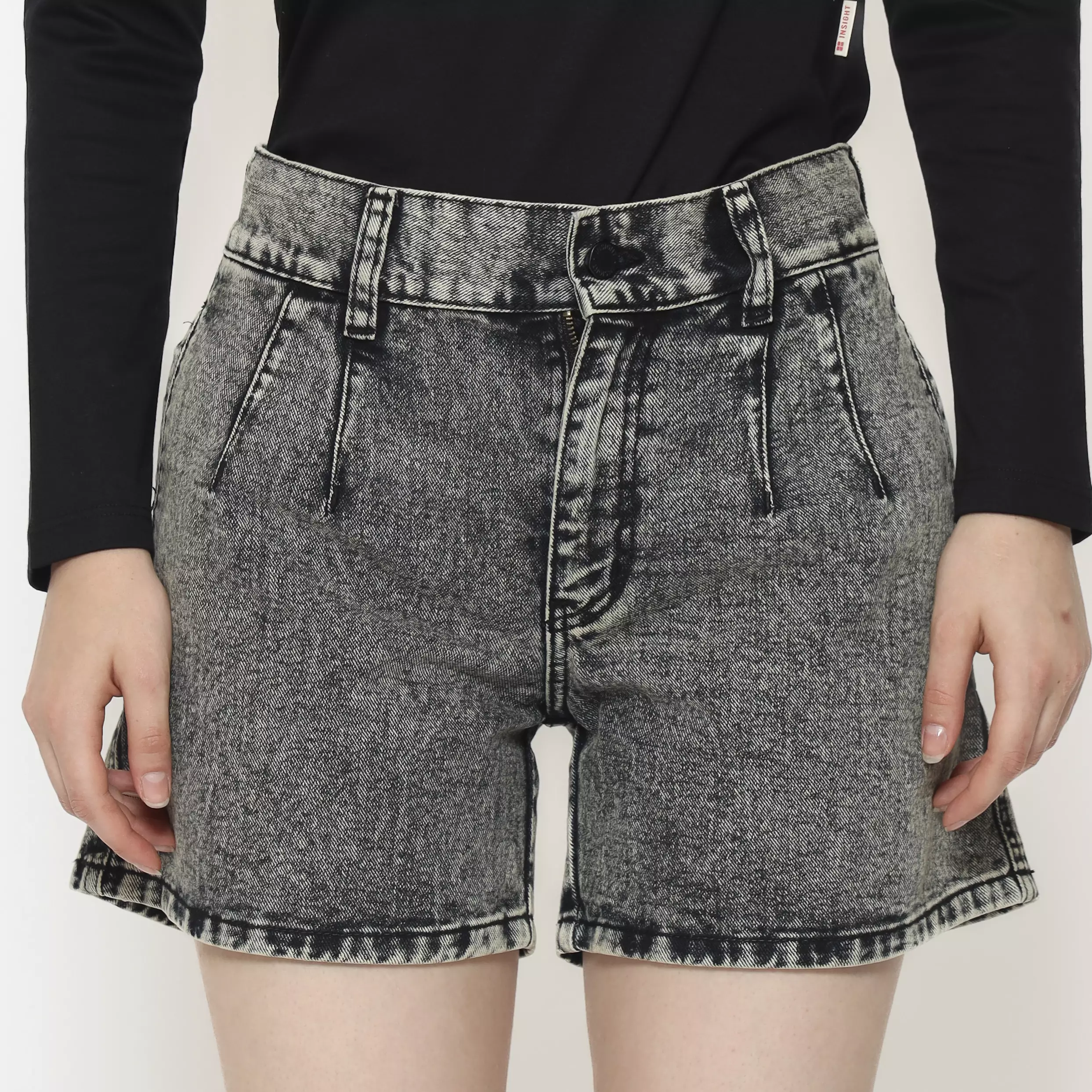 Jual Insight Insight Celana pendek denim Wanita Not So Devil Planet ...