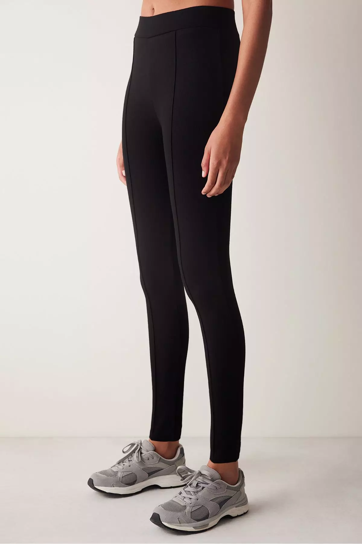 Buy Penti Black Skinny Leg Front Stitched Leggings 2026 Online | ZALORA