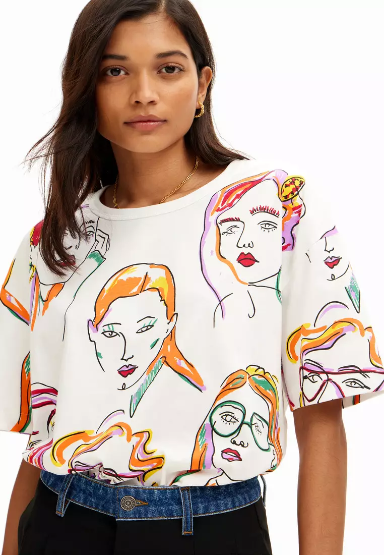 Buy Desigual Desigual Woman Love basic T-shirt 2025 Online | ZALORA