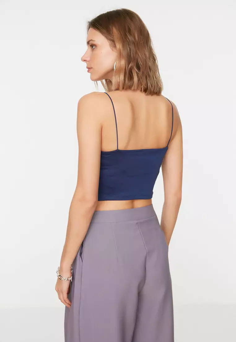 Jual Trendyol Spaghetti Straps Crop Tank Top Original 2024 | ZALORA ...