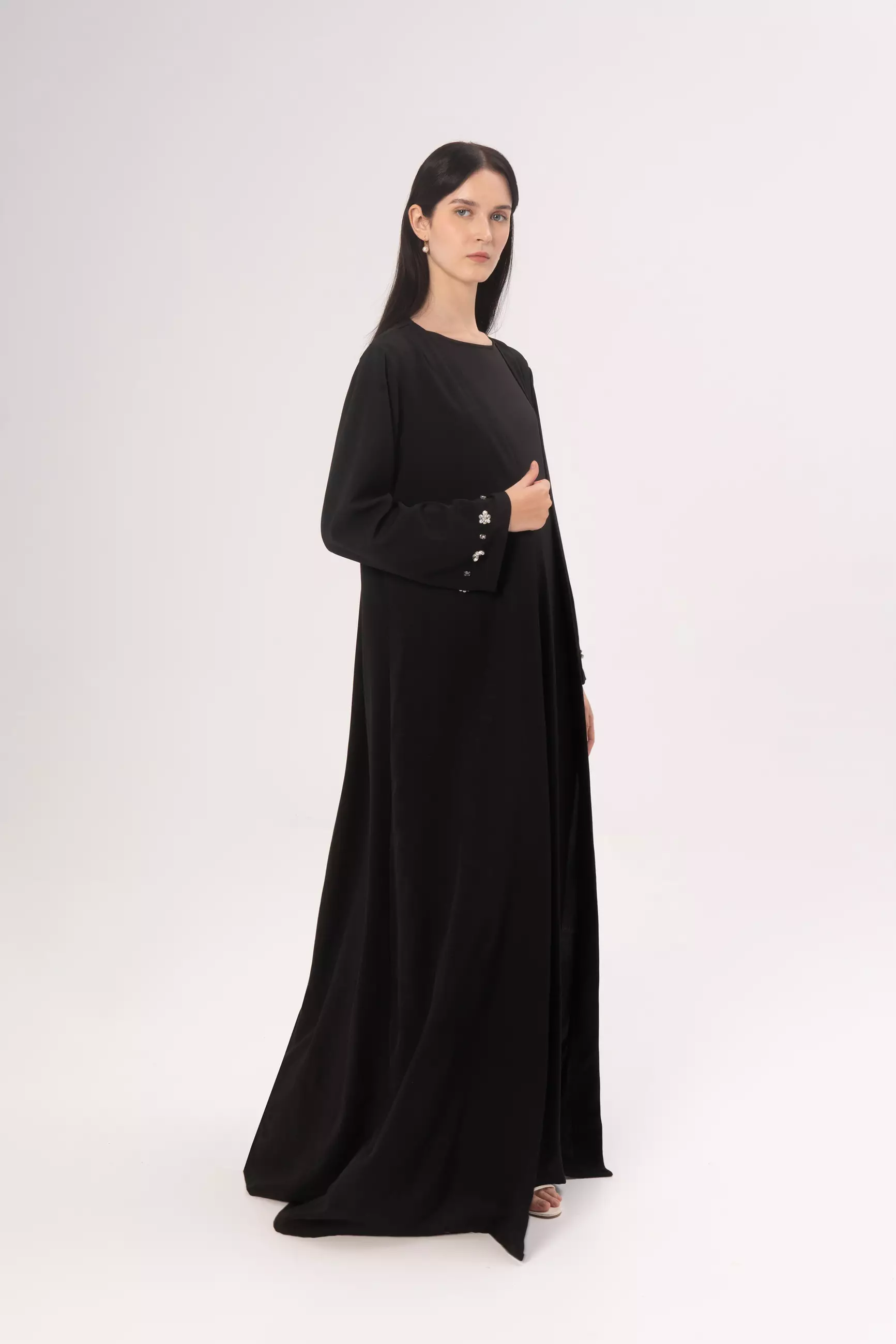 Jual Demure & Co DEMURE&CO - DESSENTIALS HEELA OPEN ABAYA IN BLACK ...