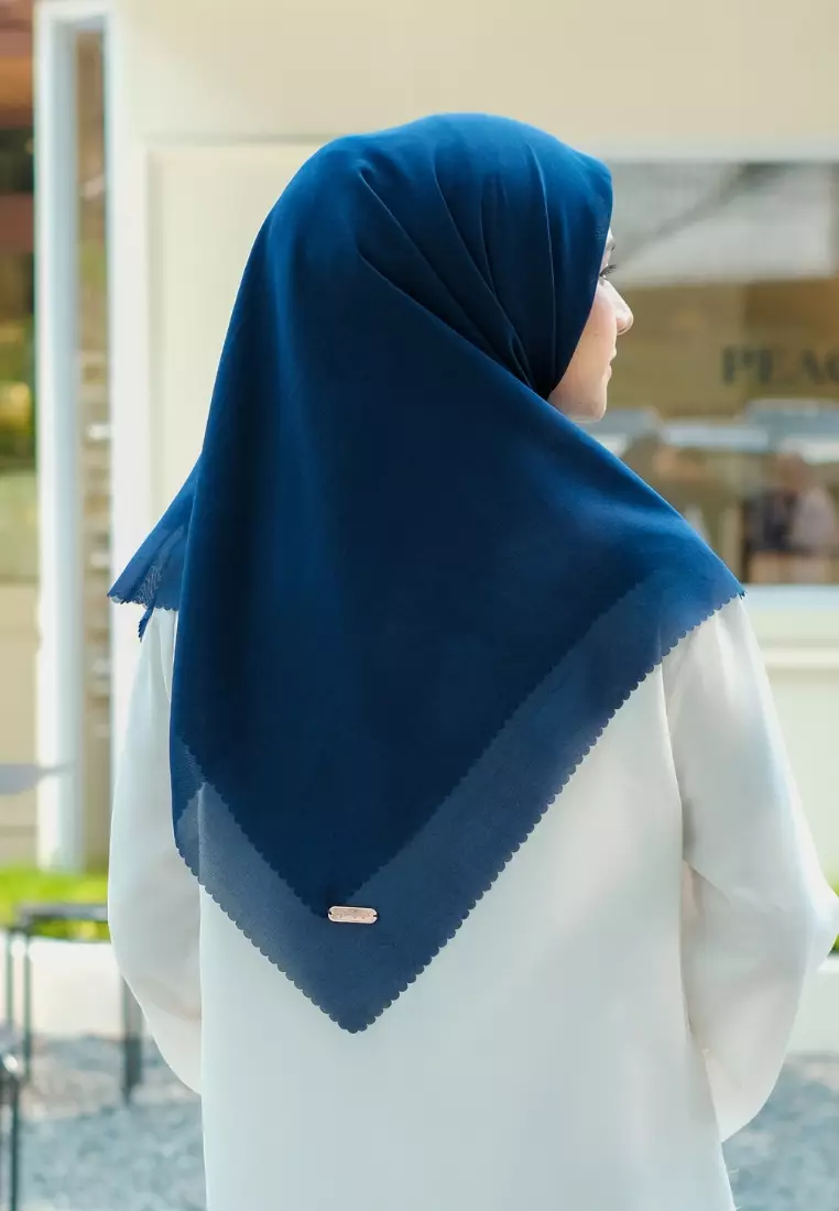 Jual My Daily Hijab Hijab Segi 4 Bella Basic Lasercut Navy Original ...