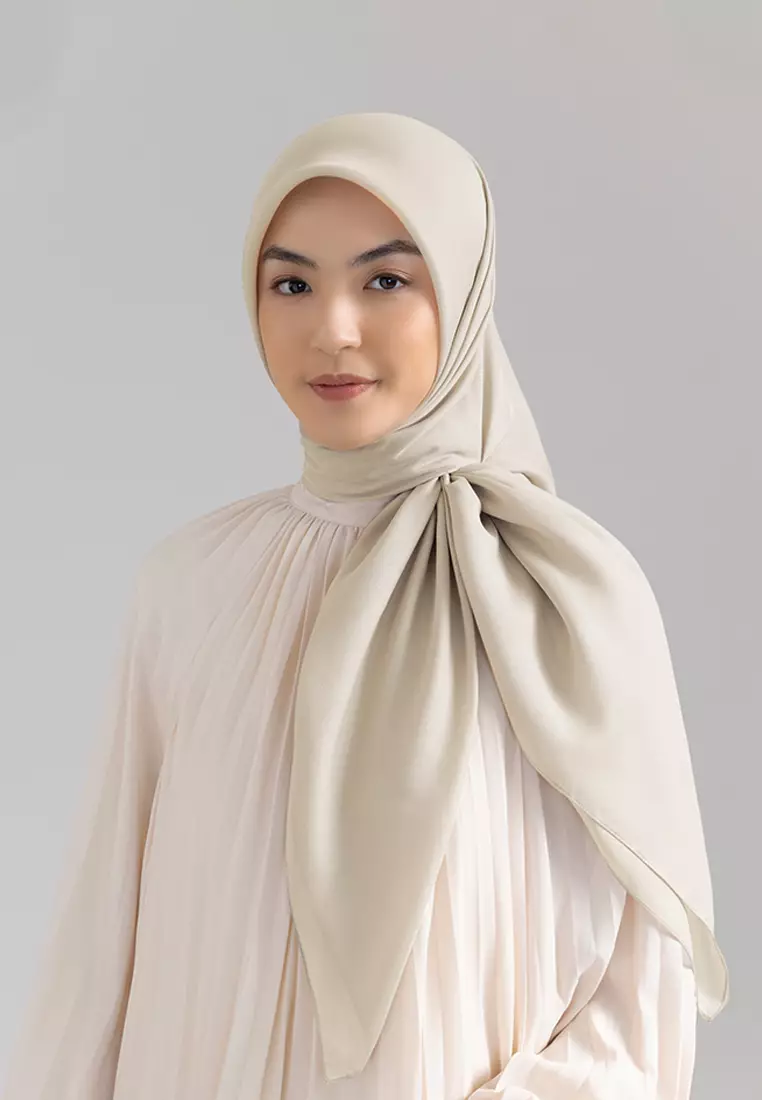 Jual Riamiranda Ria Miranda Latte Rarina Scarf Original 2024 | ZALORA Indonesia